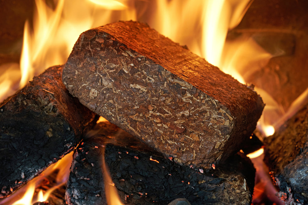 Premium Slow Burn Briquettes – 20KG (20 Briquettes) – Gwernyfed Wood